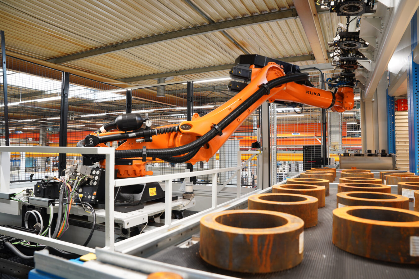 Flender Meets Varying Customer Needs with Turn-Mill Automation